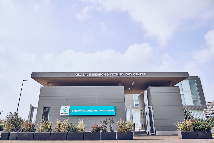 Il PETRONAS Global Research & Technology Center Il PETRONAS Global Research & Technology Center
